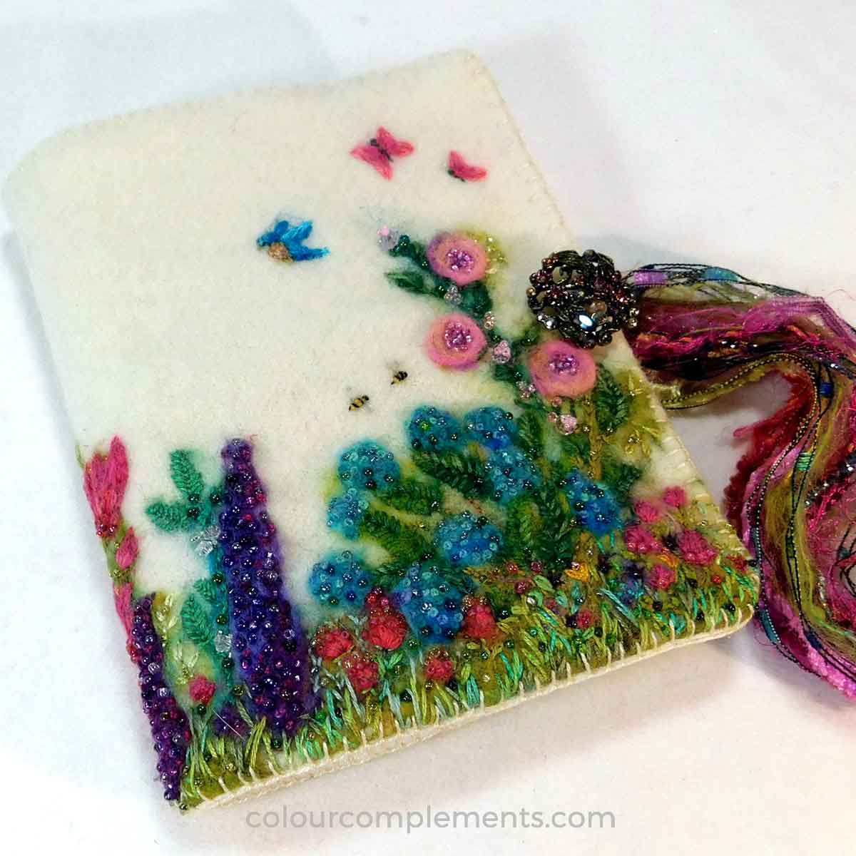 Wool Needle Case | using hand-dyed threads - Colour Complements
