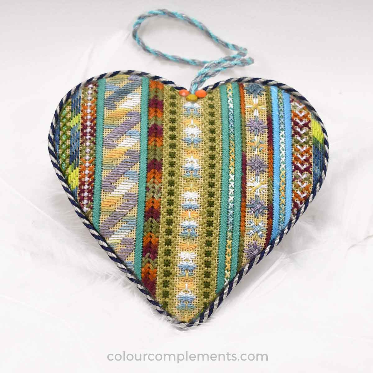 Using Simple Stitches To Create A Beautiful Heart |Colour Complements