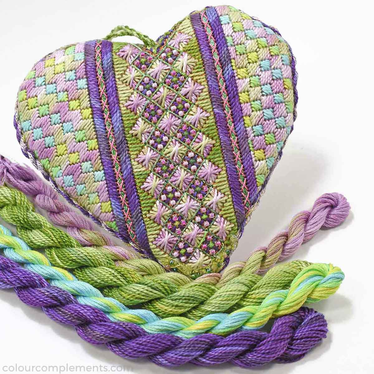 Using Simple Stitches To Create A Beautiful Heart |Colour Complements