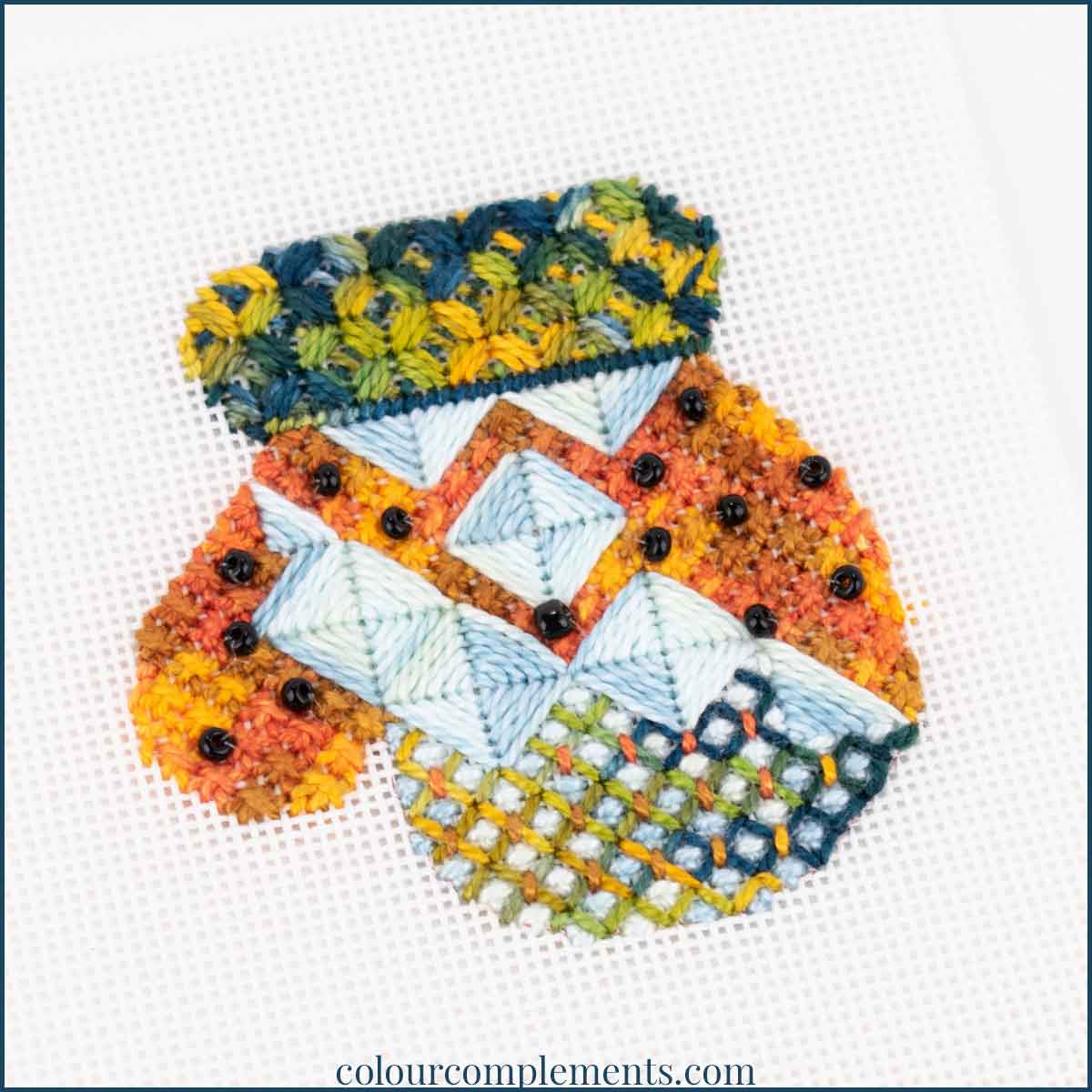 Using Unusual Stitch Combinations To Create A Mitten Design