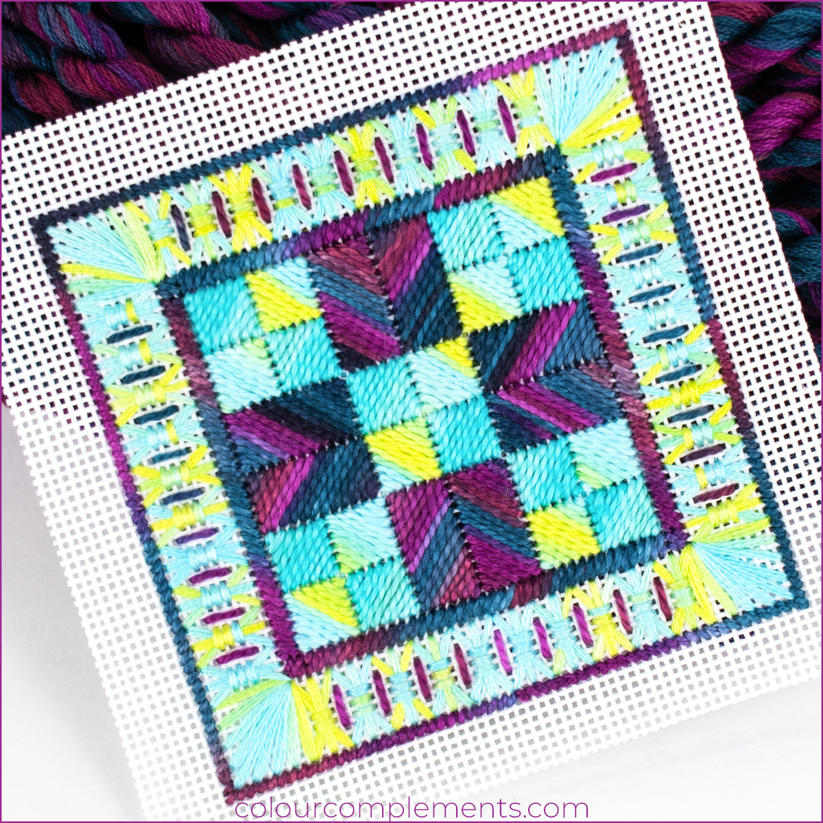 What Could Pair Well With A Berry-Coloured Palette - Colour Complements